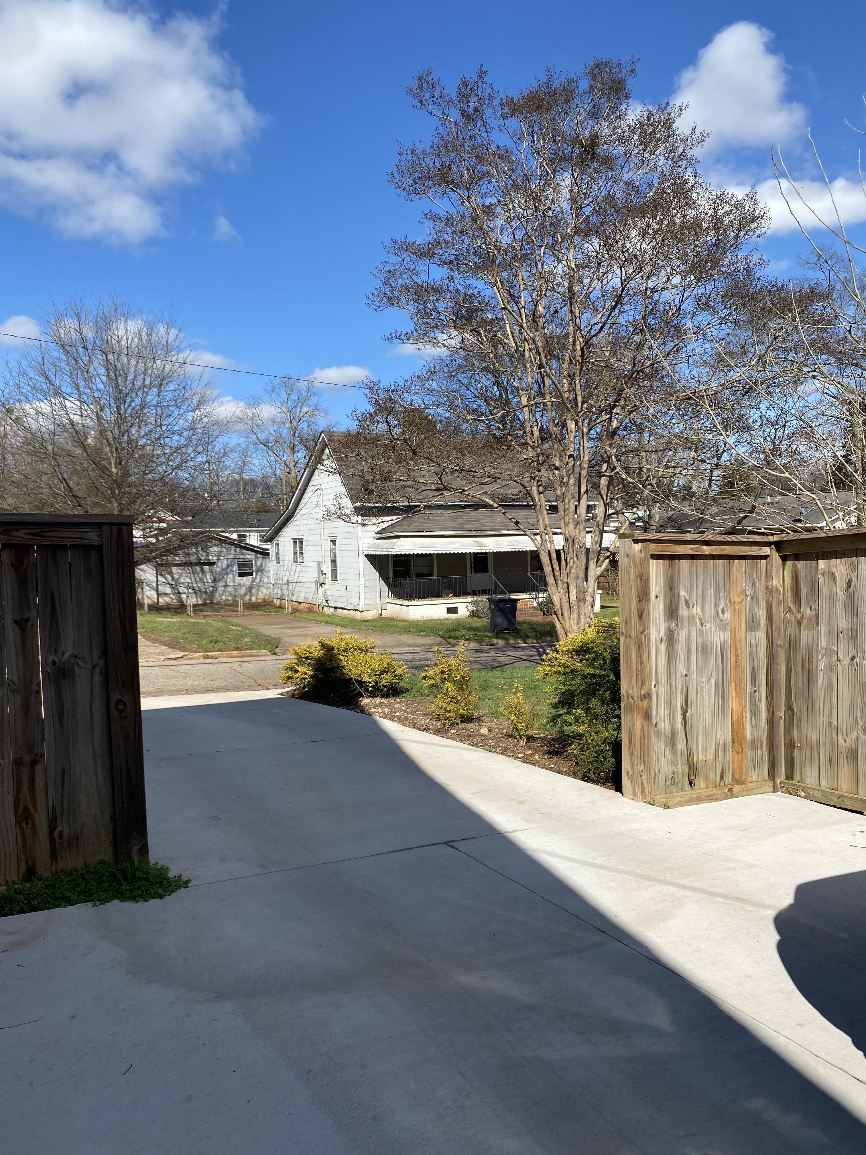 What are my options to close off the driveway? | Scrolller