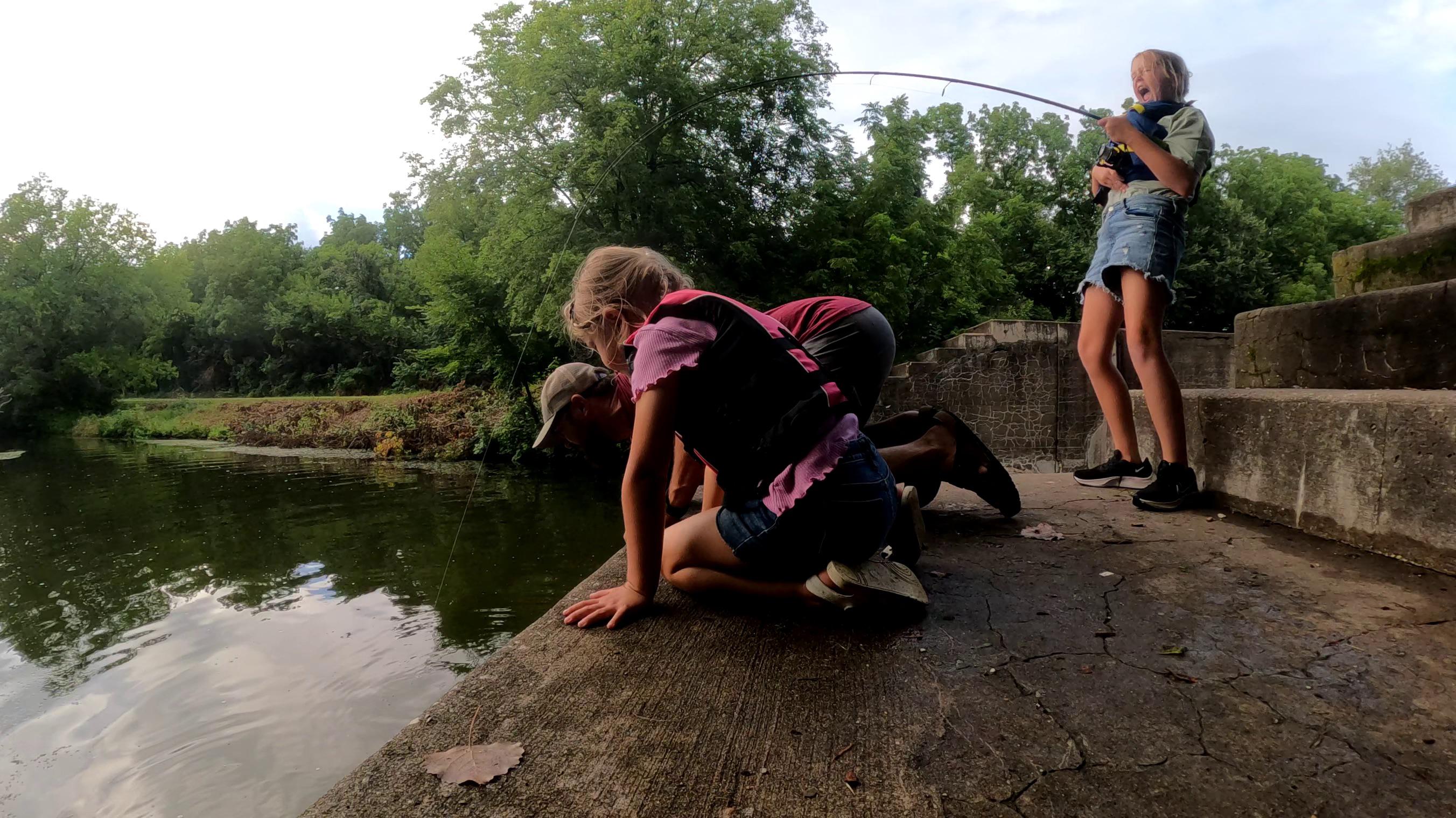 Teamwork! | Scrolller