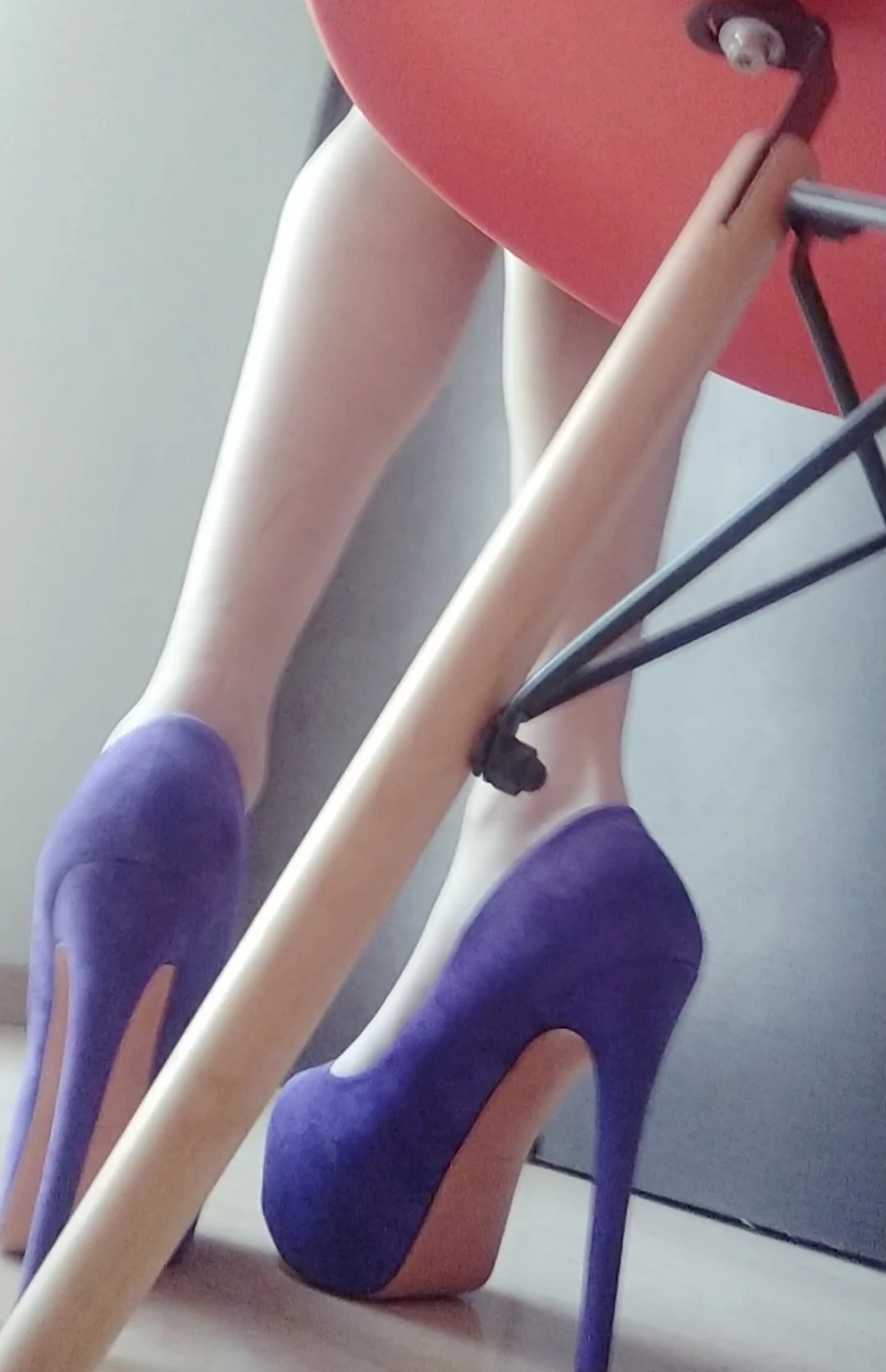 You under my purple heels how about that ? | Scrolller
