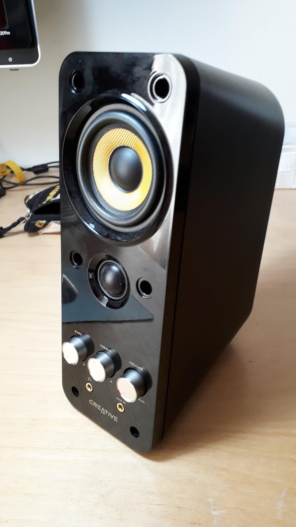 Removing the auto-off function of my Creative T20 speakers. | Scrolller