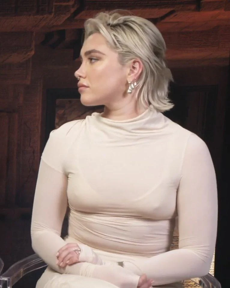Florence Pugh | Scrolller