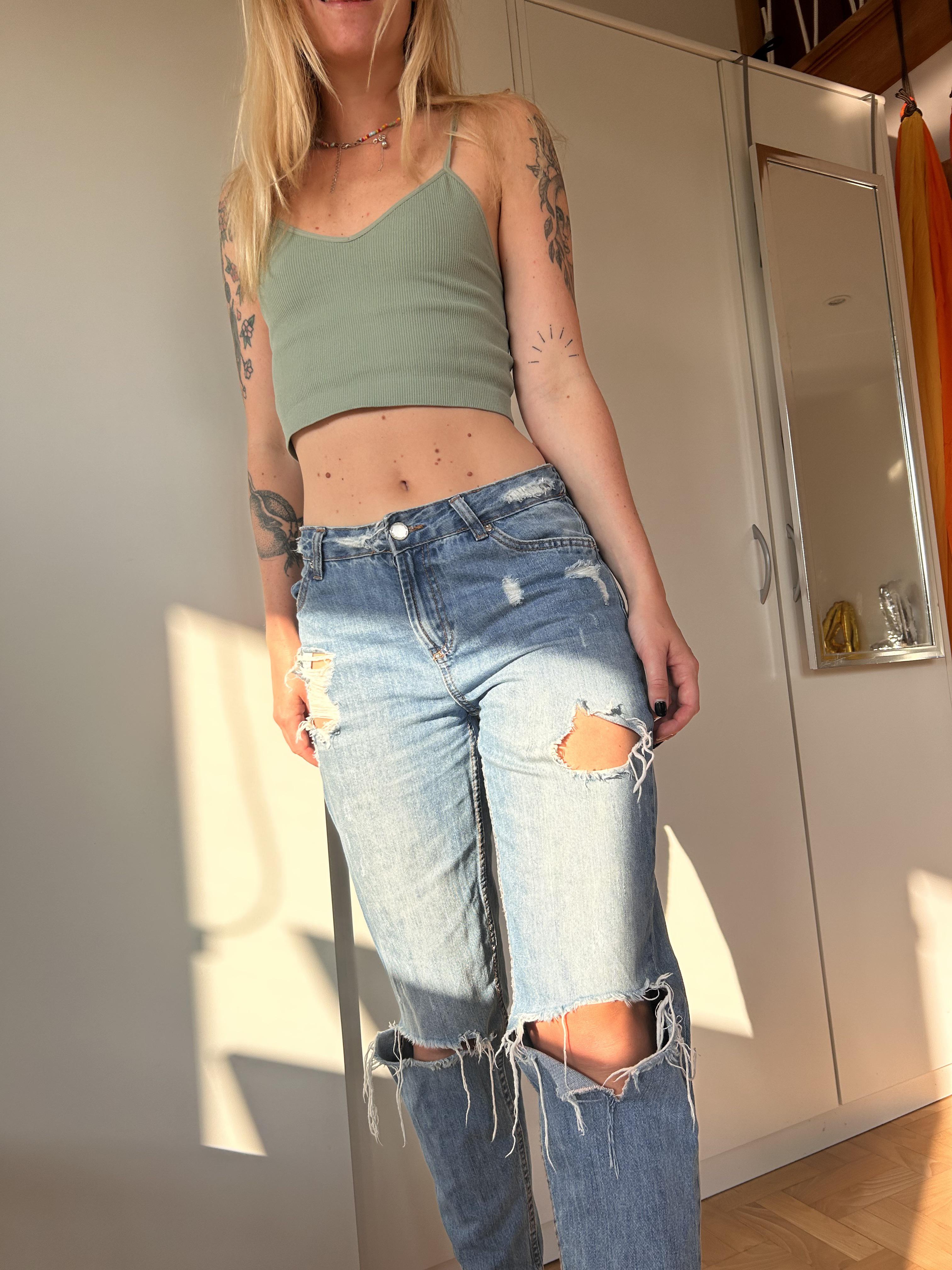 One of my favourite crop tops | Scrolller