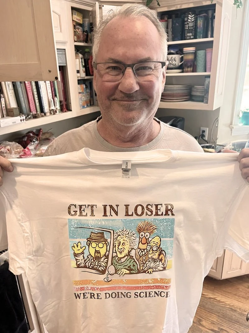 GET IN LOSER WE'RE DOING SCIENCE! | Scrolller