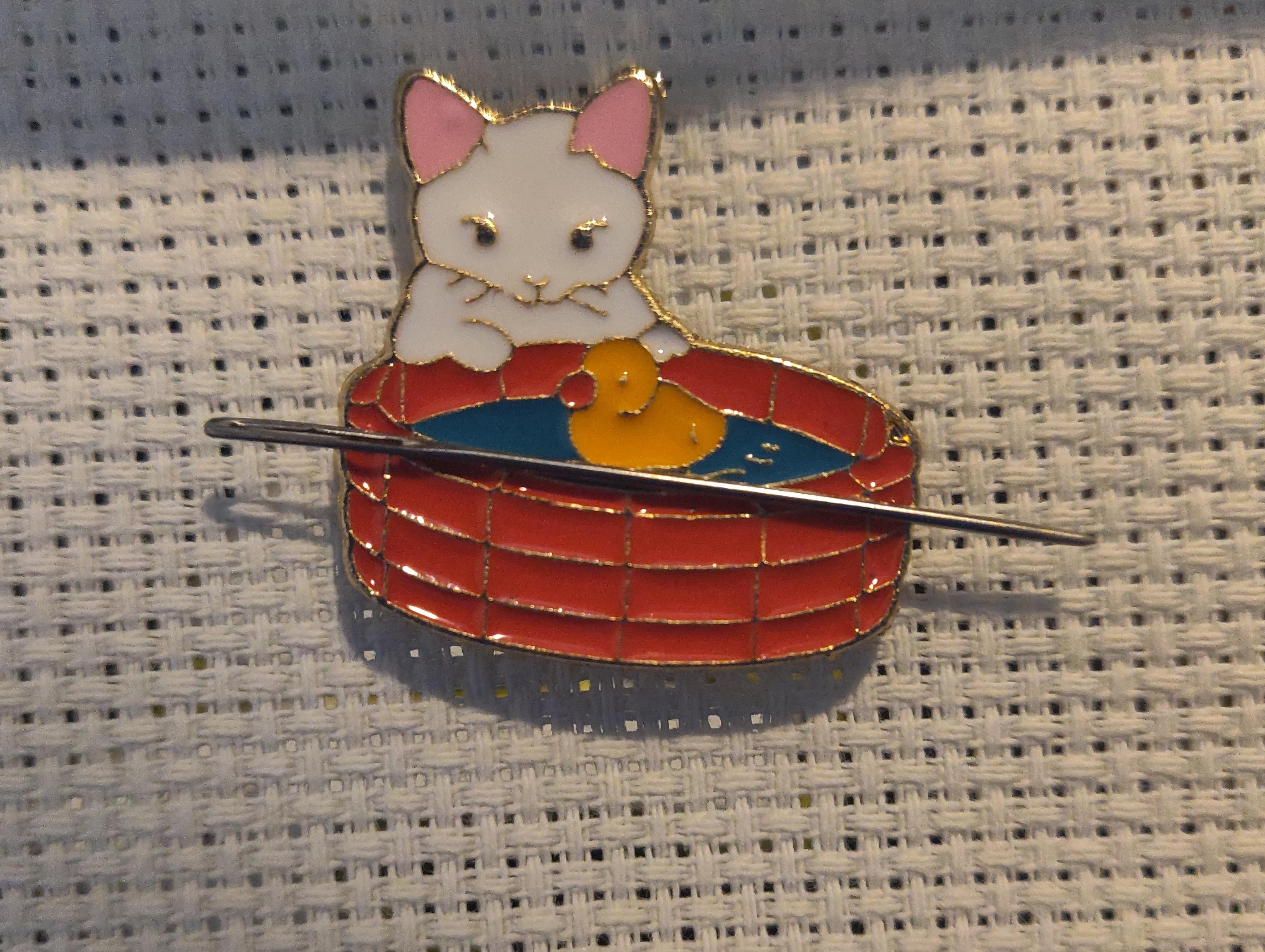 [PIC] as a lover of both cats and ducks I cannot believe my luck with this minder | Scrolller