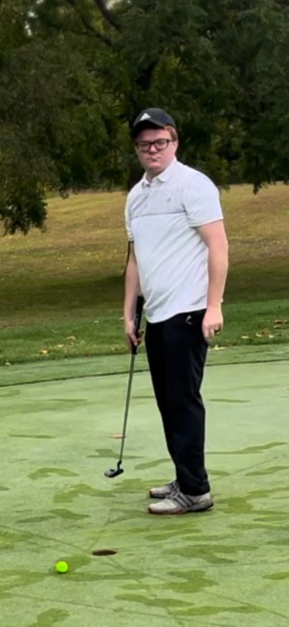 Remember kids, don’t drink and putt… 😂 | Scrolller