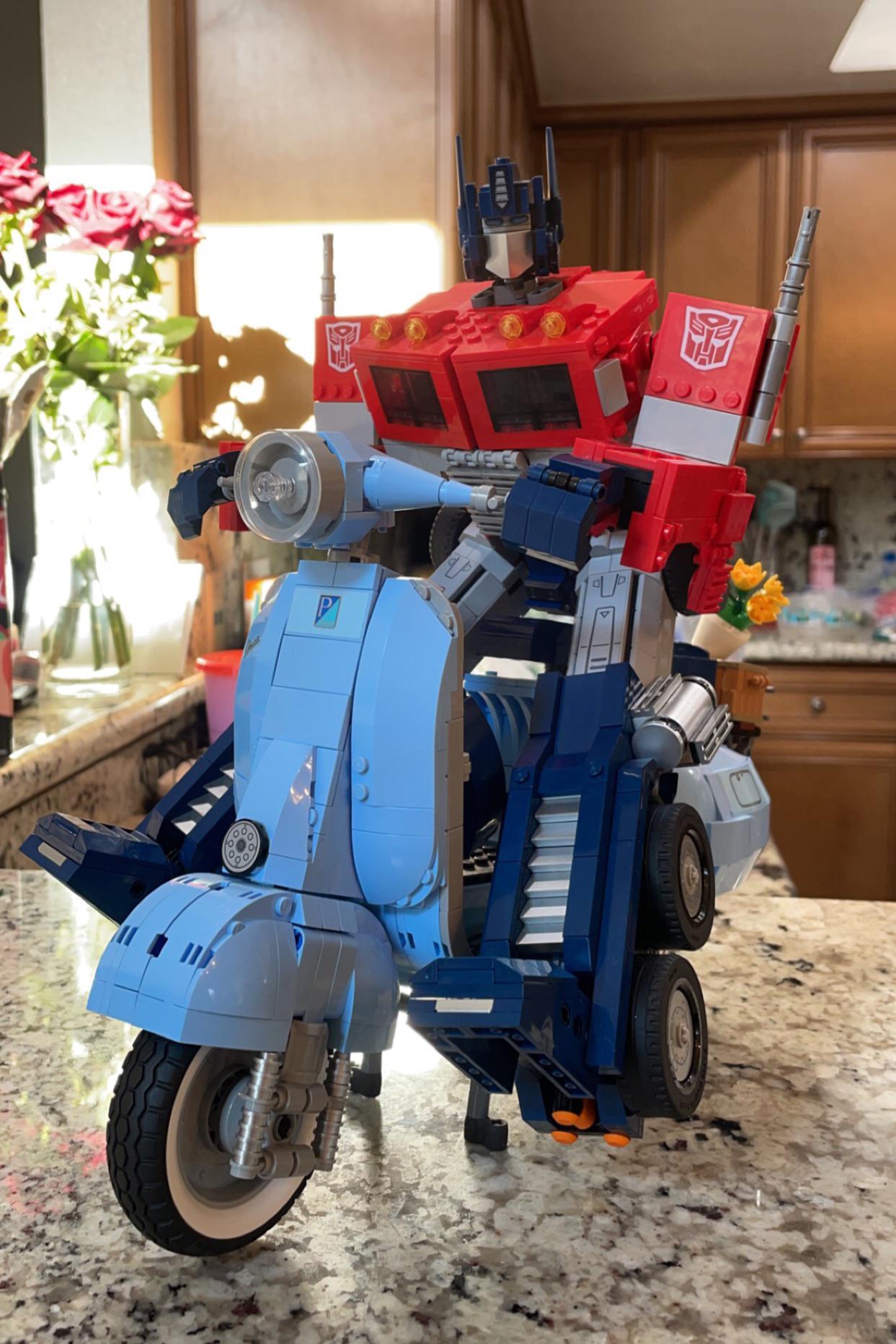 Autobots! Roll out! | Scrolller