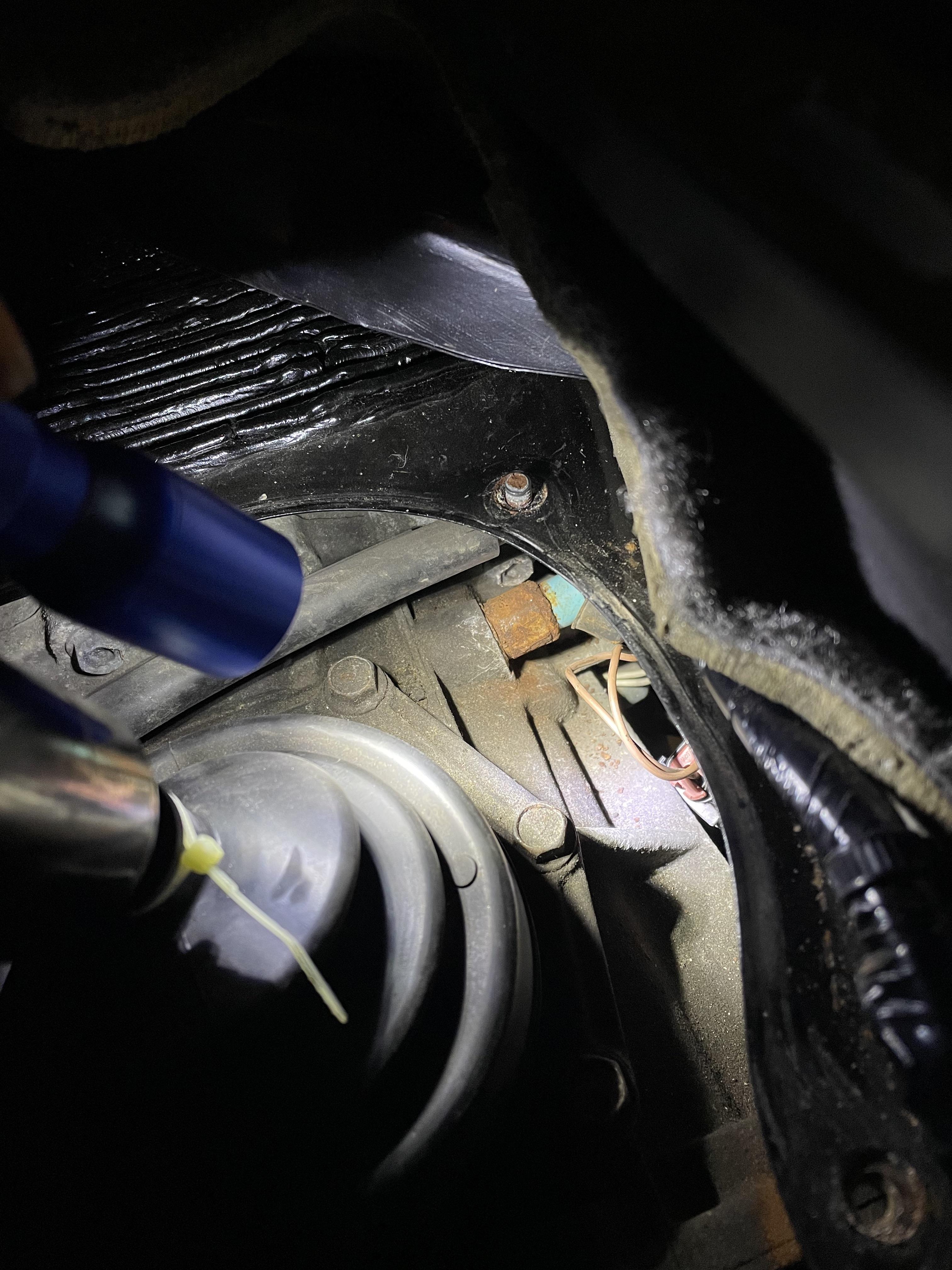 Neutral position switch bolt rusted | Scrolller