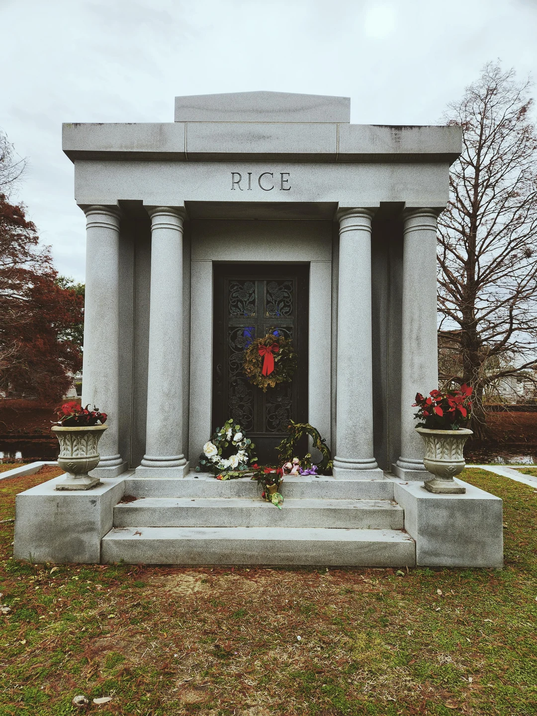 Anne Rice mausoleum it Metairie Cemetery, LA | Scrolller