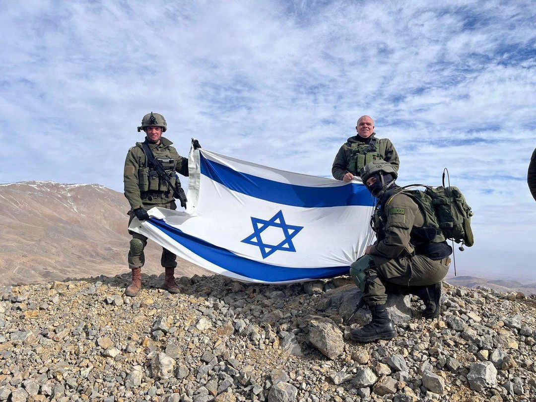 IDF have successfully captured the Syrian peak of Mt. Hermon | Scrolller