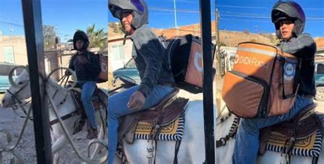 Delivery guy rides in on a horse to drop off orders in Durango, México | Scrolller