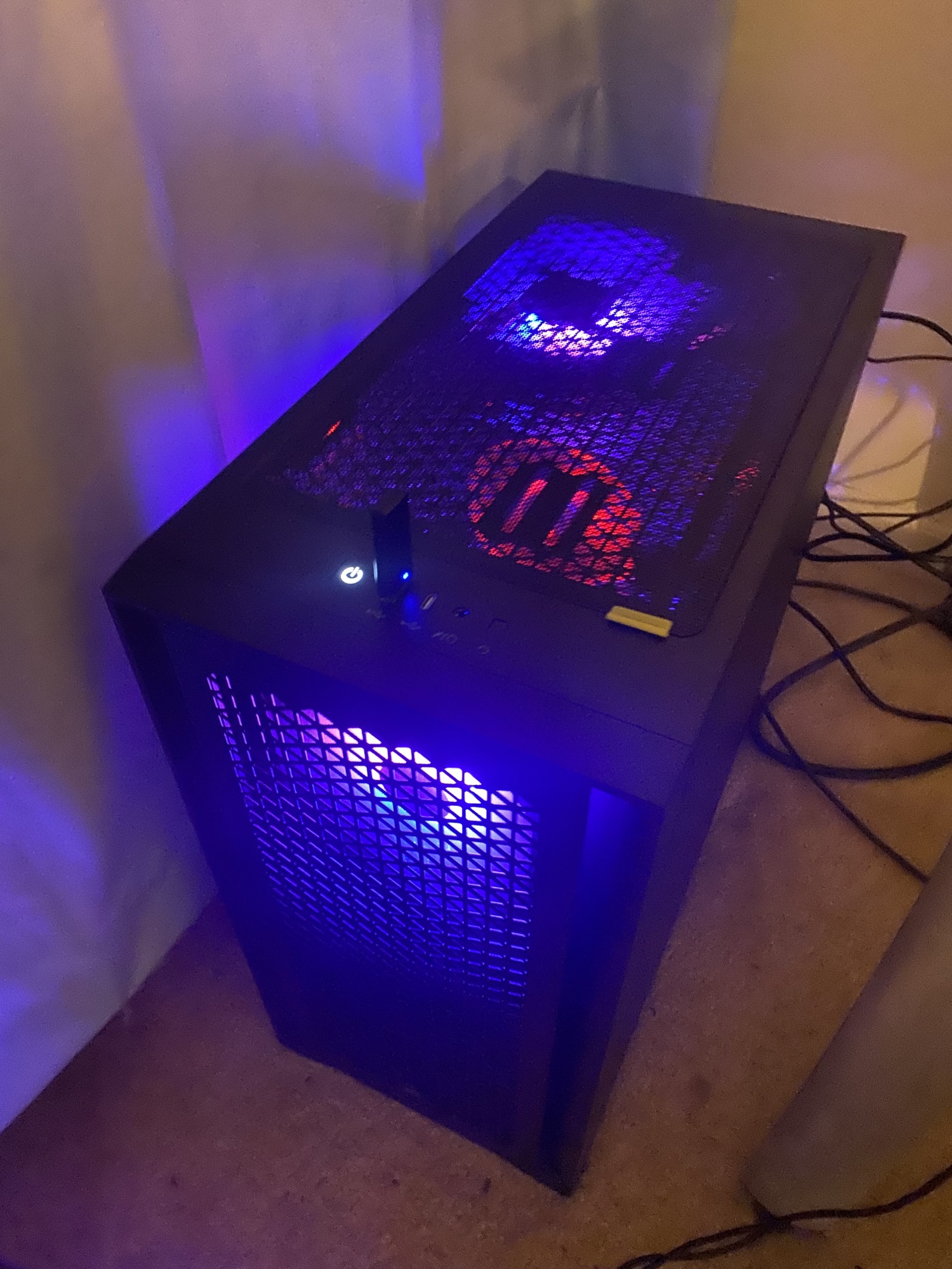 Just finished my first ever PC build! Specs in comments :) | Scrolller