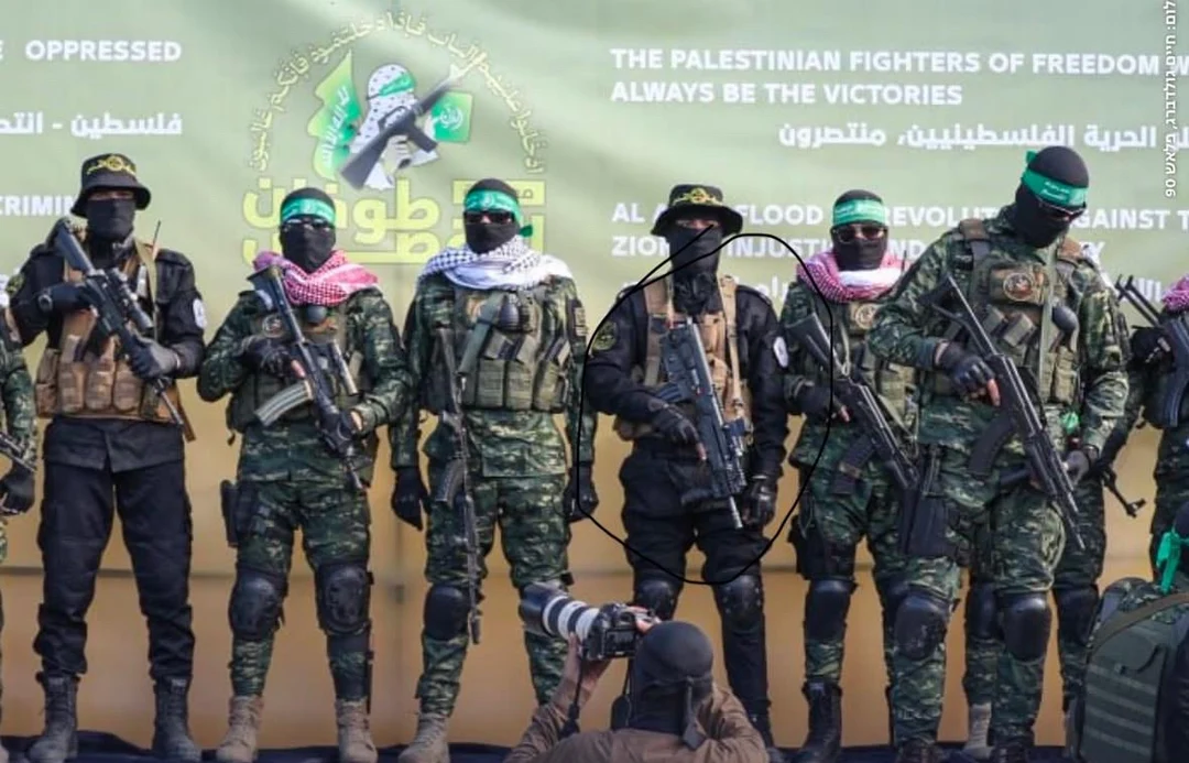 Just noticed this, terrorist with israeli tavor at hostage handoff? | Scrolller