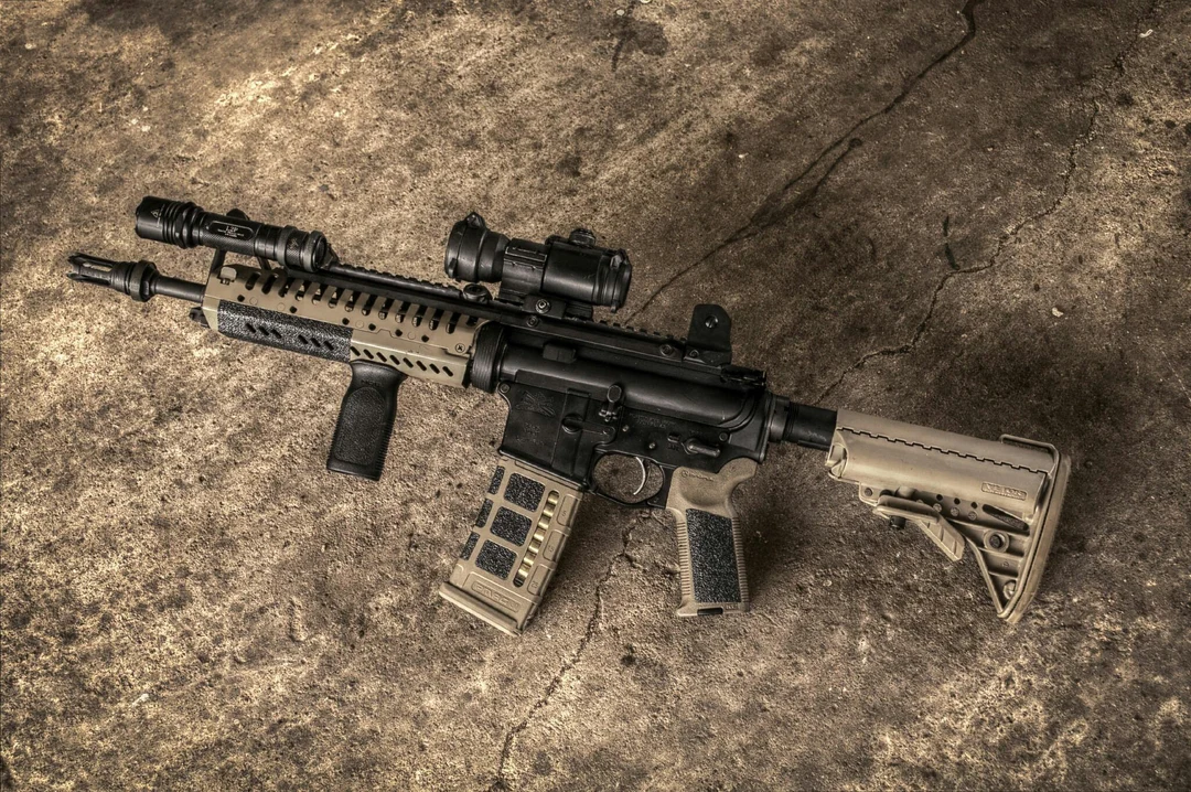 What kind of handguard is this? | Scrolller