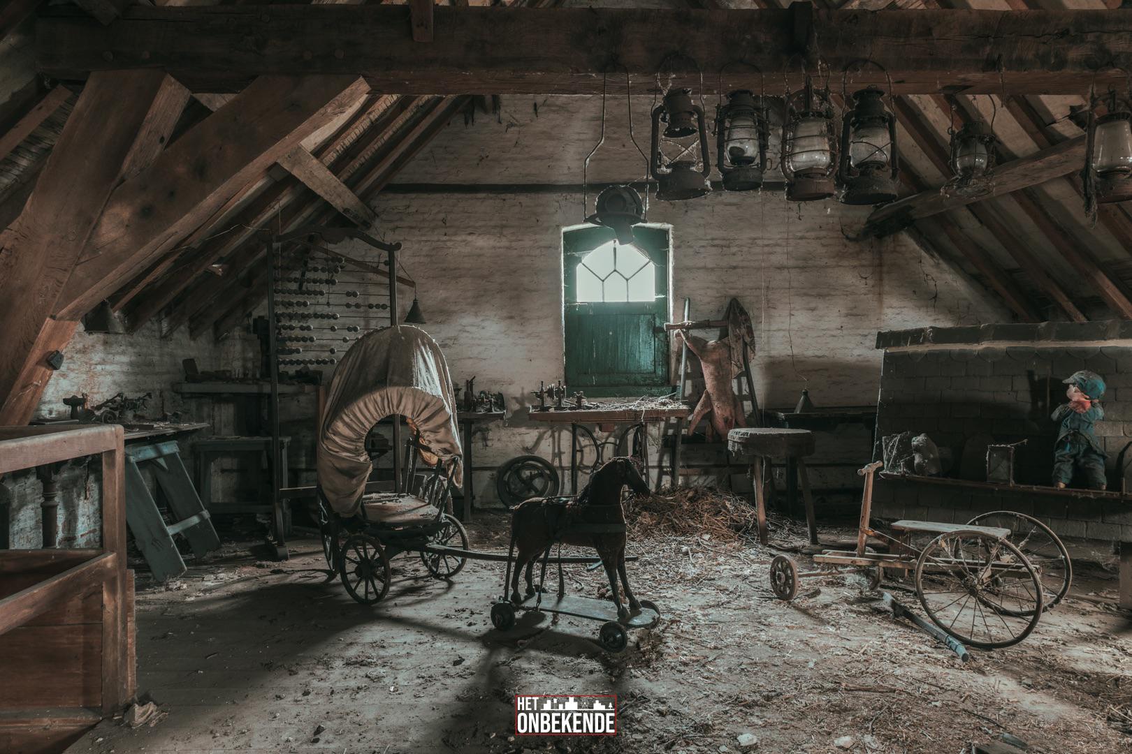 Abandoned Farmhouse | Scrolller