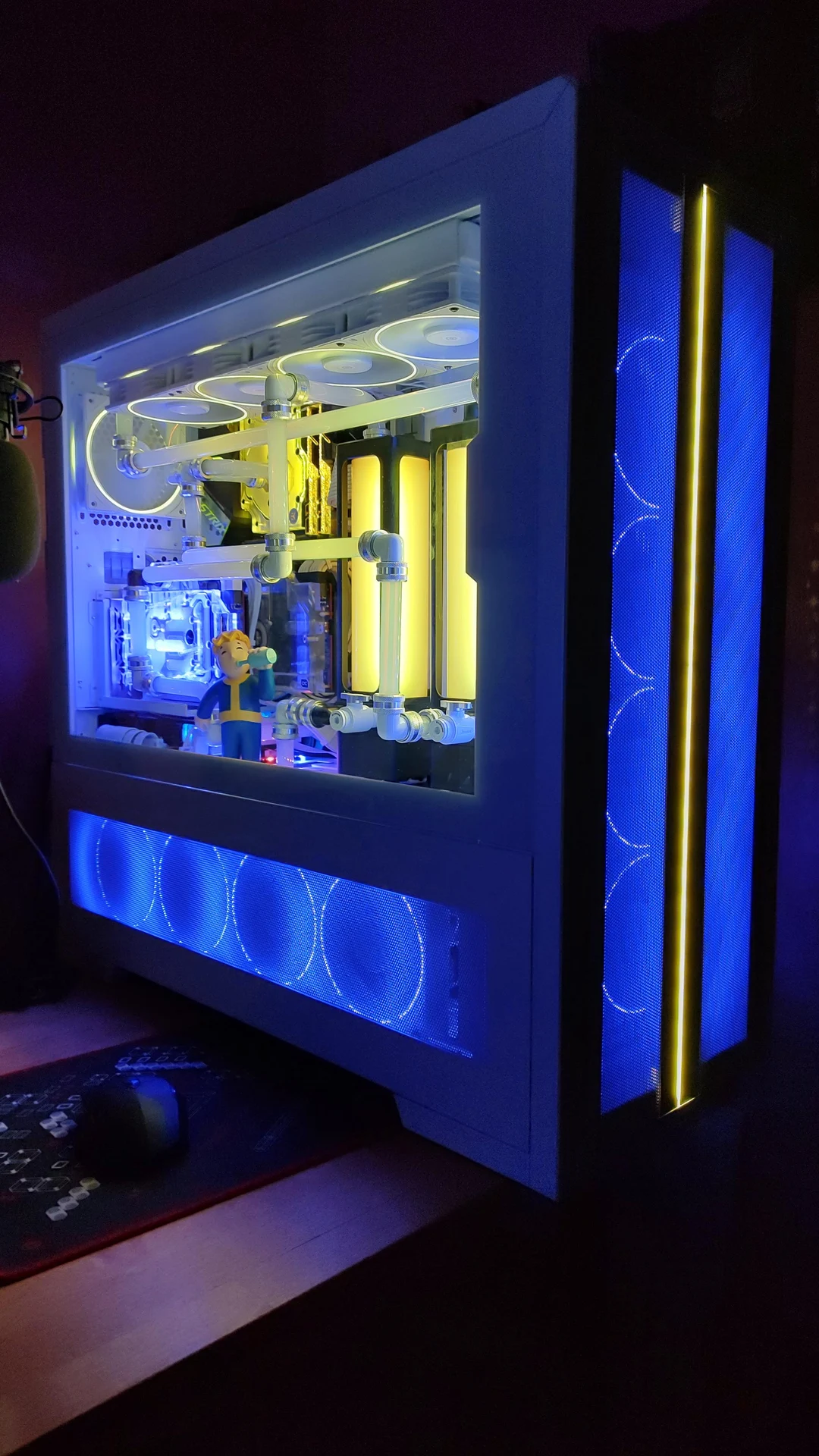 Dual liquid cooled PC. Cooled by RadAway : ) | Scrolller