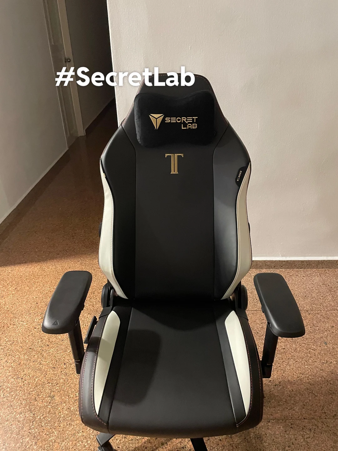 #SecretLab | Scrolller