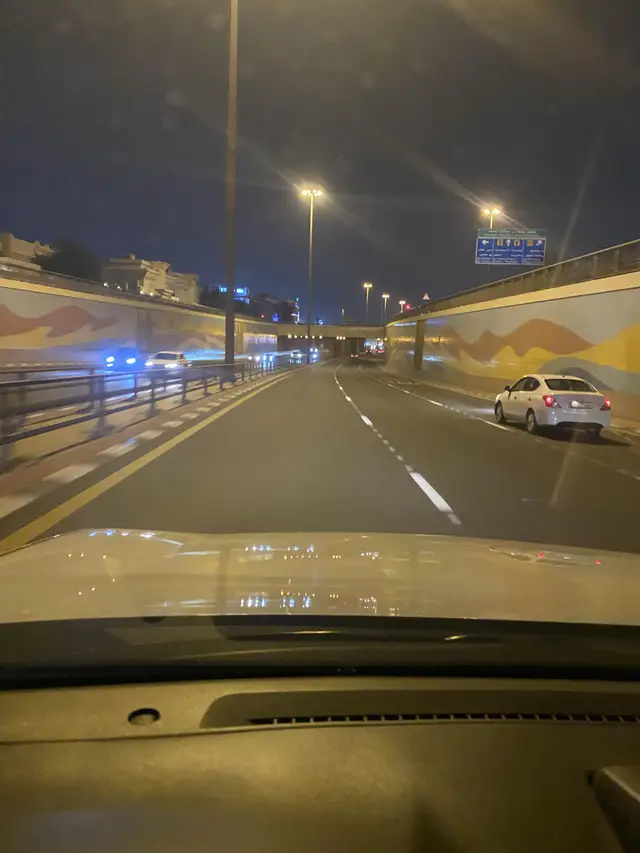 Are there any speed cameras in this part of the Doha expressway? | Scrolller