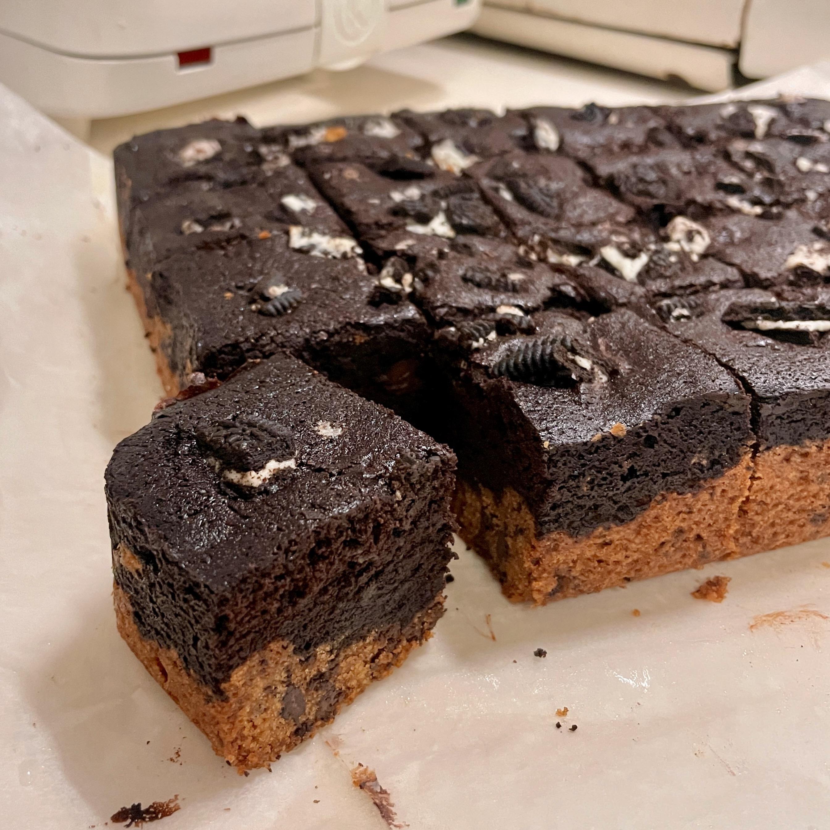 [OC] Slutty brownies! Best part of summer is seeing the fam and baking for them :)) | Scrolller