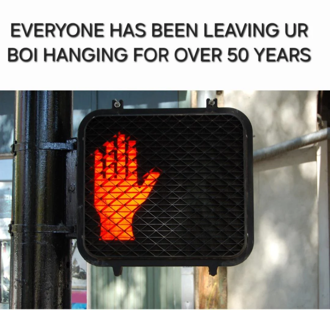 give him em high five | Scrolller