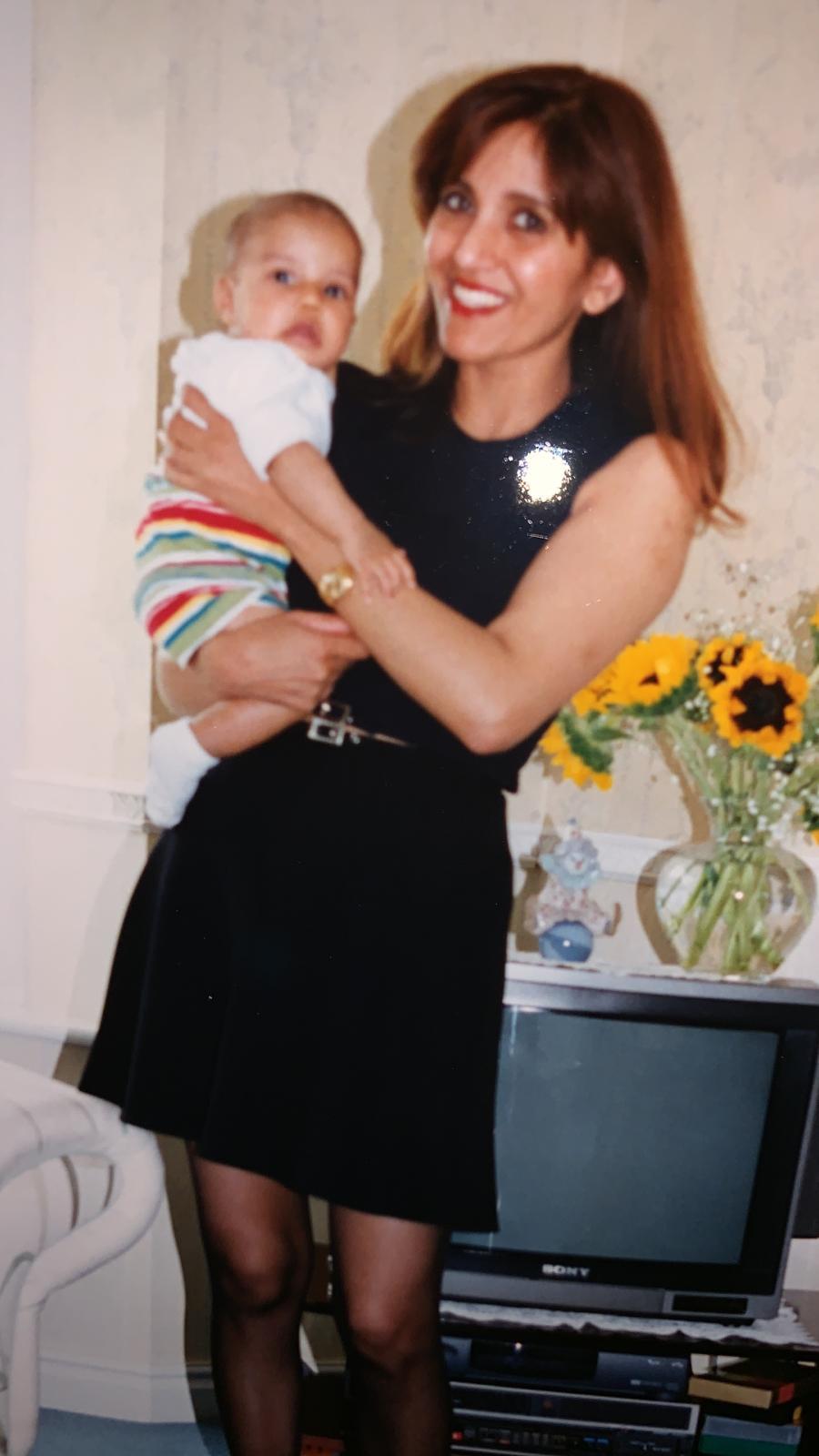 Discover more like OldSchoolCool: My mom in 90s and Related Content | Scrolller