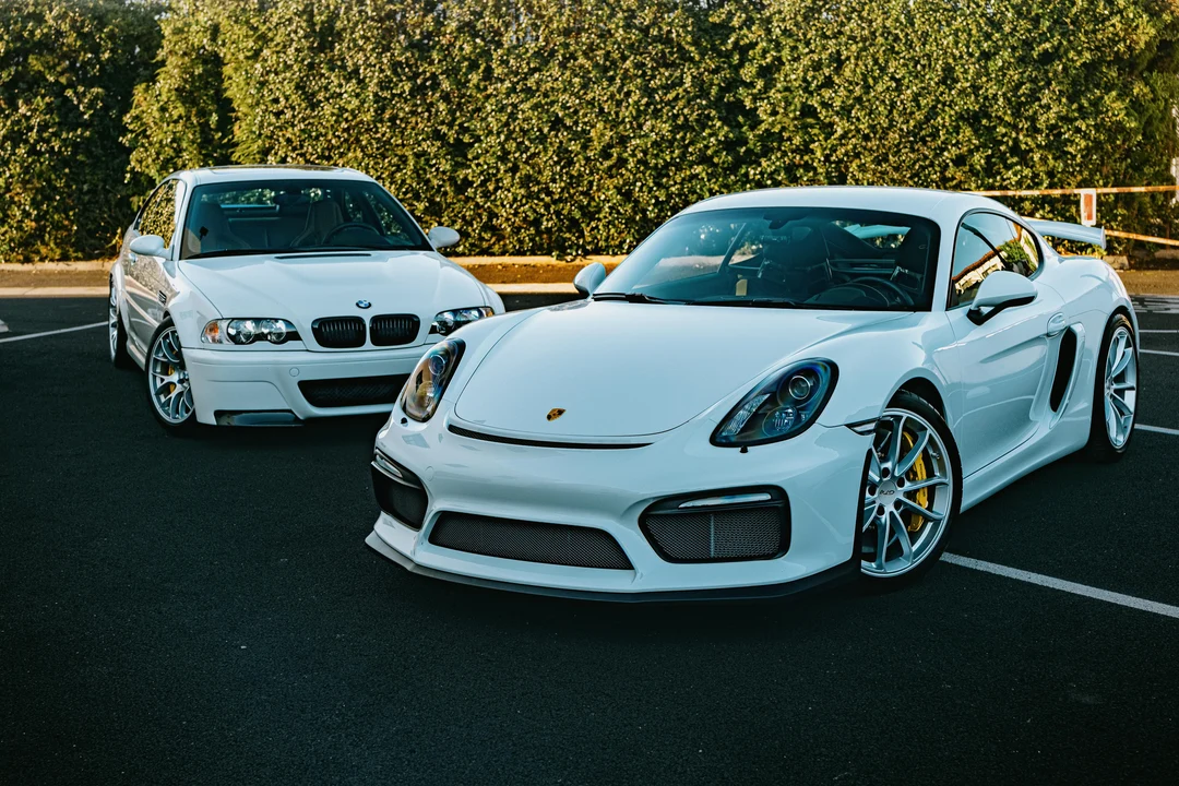 BMW | E46 + Porsche | GT4 (6000x4000) | Scrolller