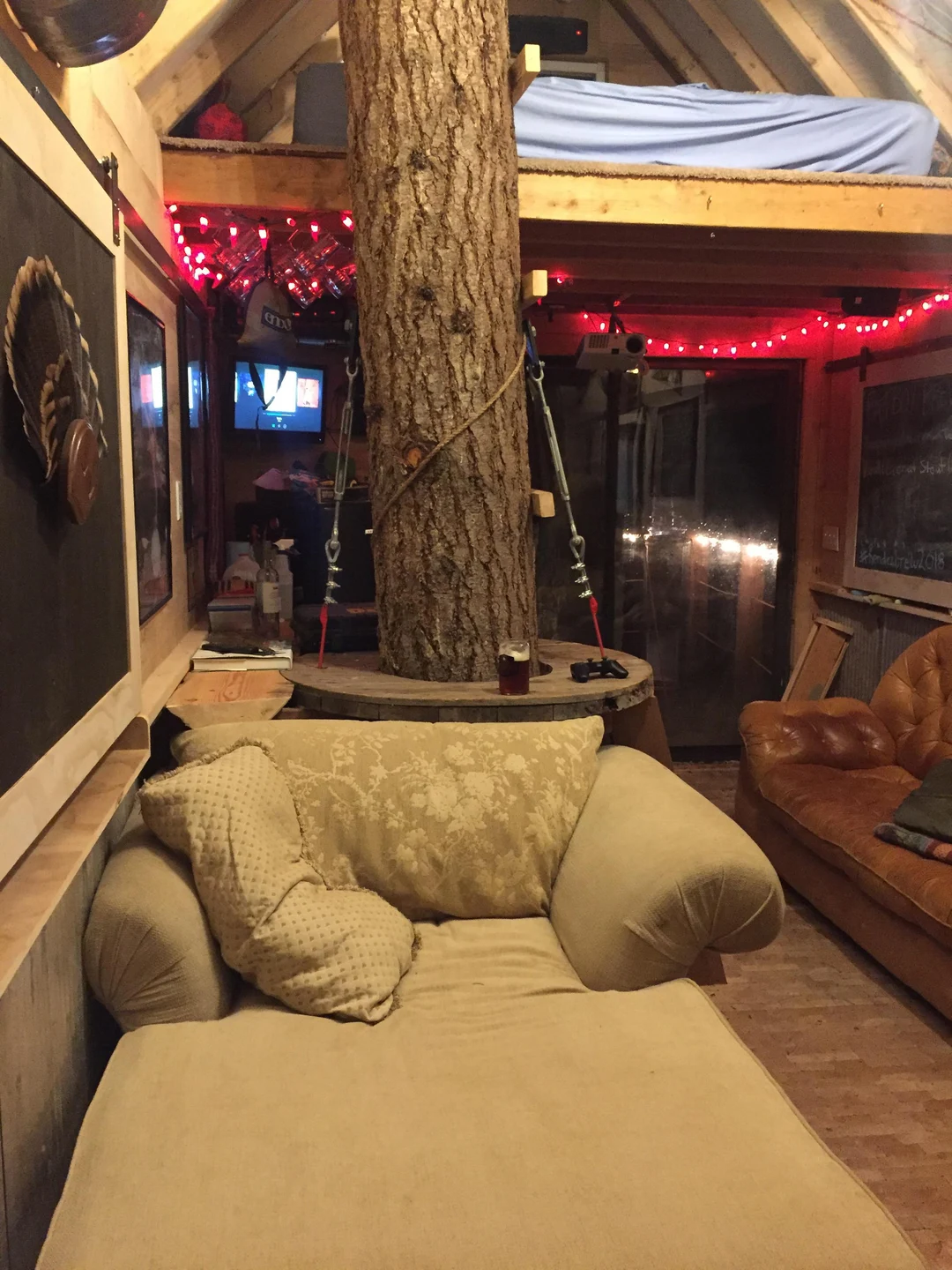 My treehouse mancave | Scrolller