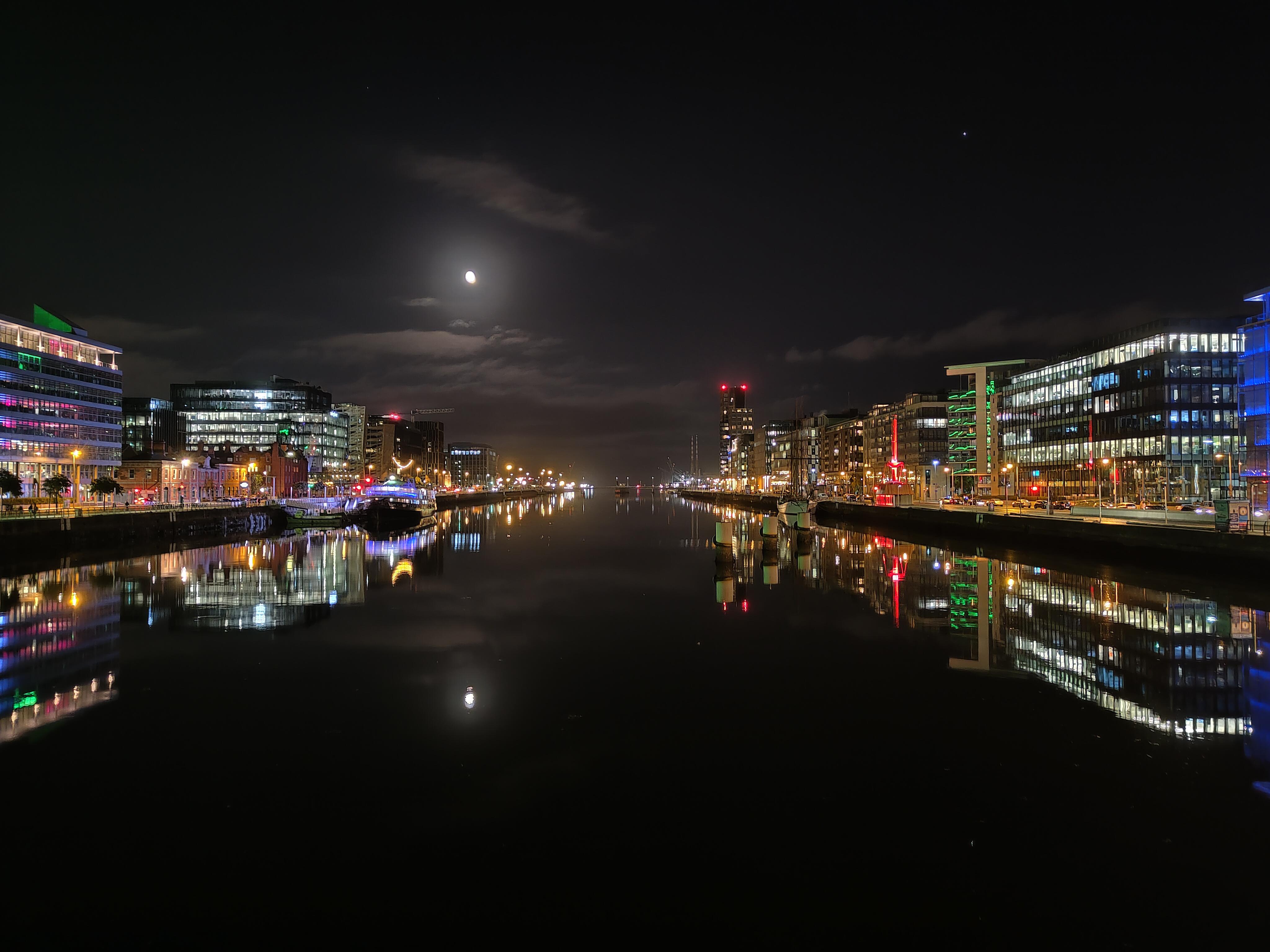Dublin, Ireland at night. | Scrolller