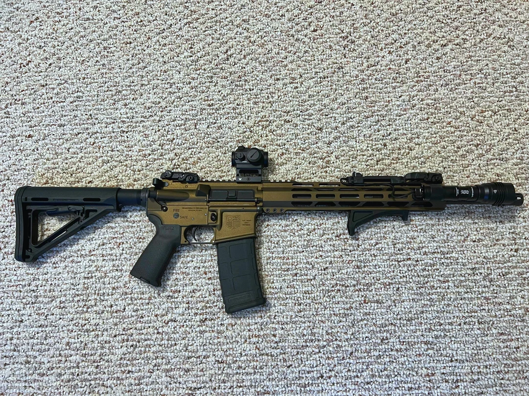 New build update - DB15, Vortex Red dot, Magpul Sights, Magpul Grip, Streamlight XL 1K Lumens ...