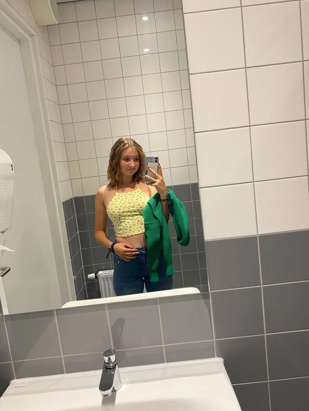 A quick selfie | Scrolller