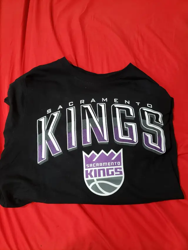 Bulls fan checking in. Decided to finally get something to show off my favorite western ...