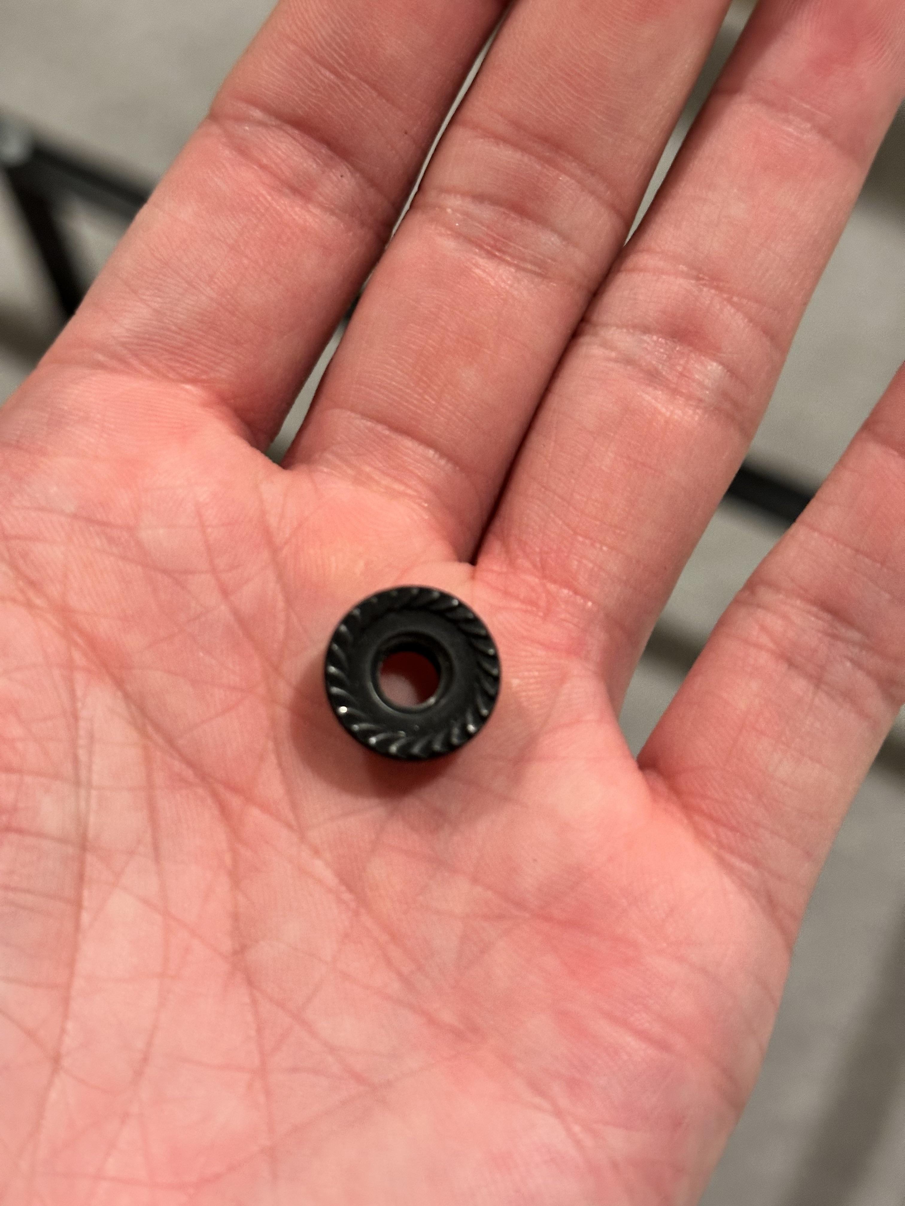 What kind of screw is this? | Scrolller