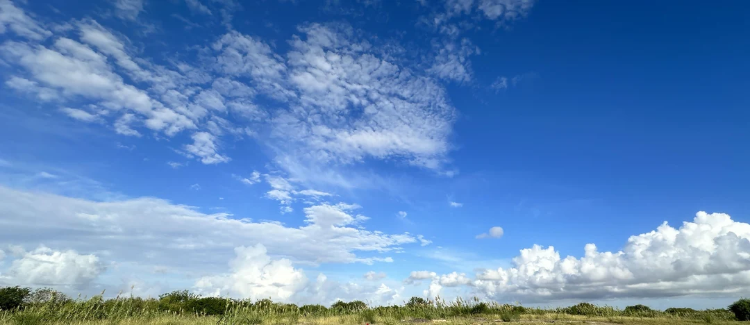 Clouds rolling in. South Tx. | Scrolller