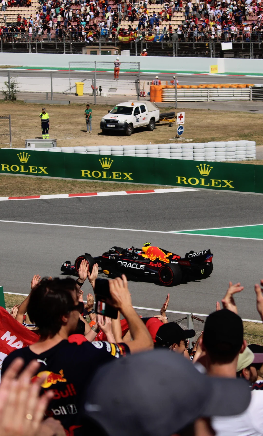 Cool down lap celebrations after a 1-2 - Sergio Perez - RB18 - Spanish GP 2022 [2418×4000 ...