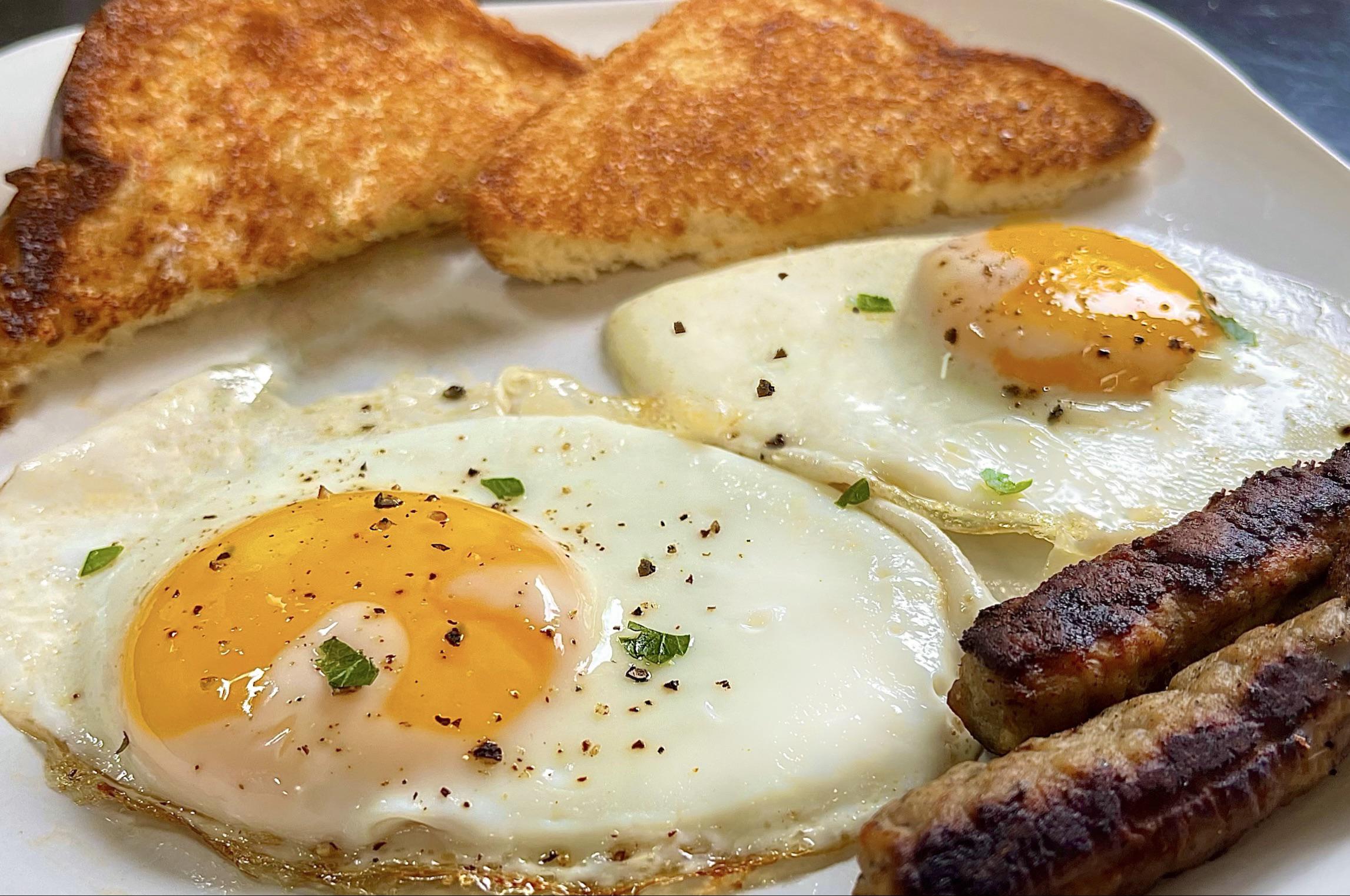 [homemade] Eggs and Toast | Scrolller
