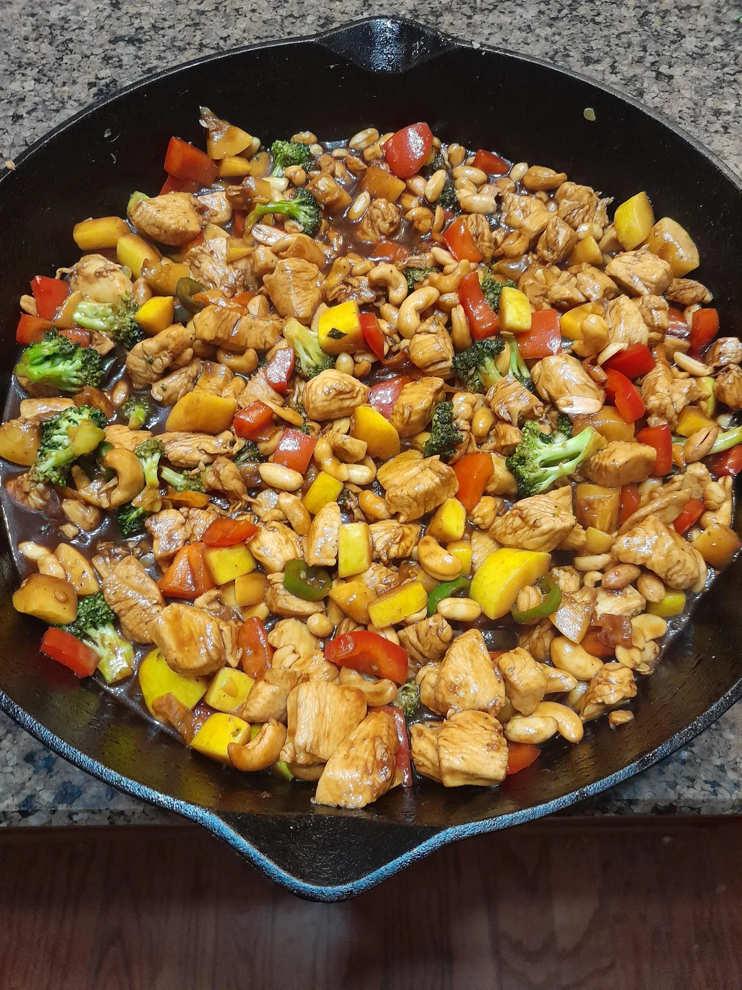 Spicy Cashew Chicken | Scrolller