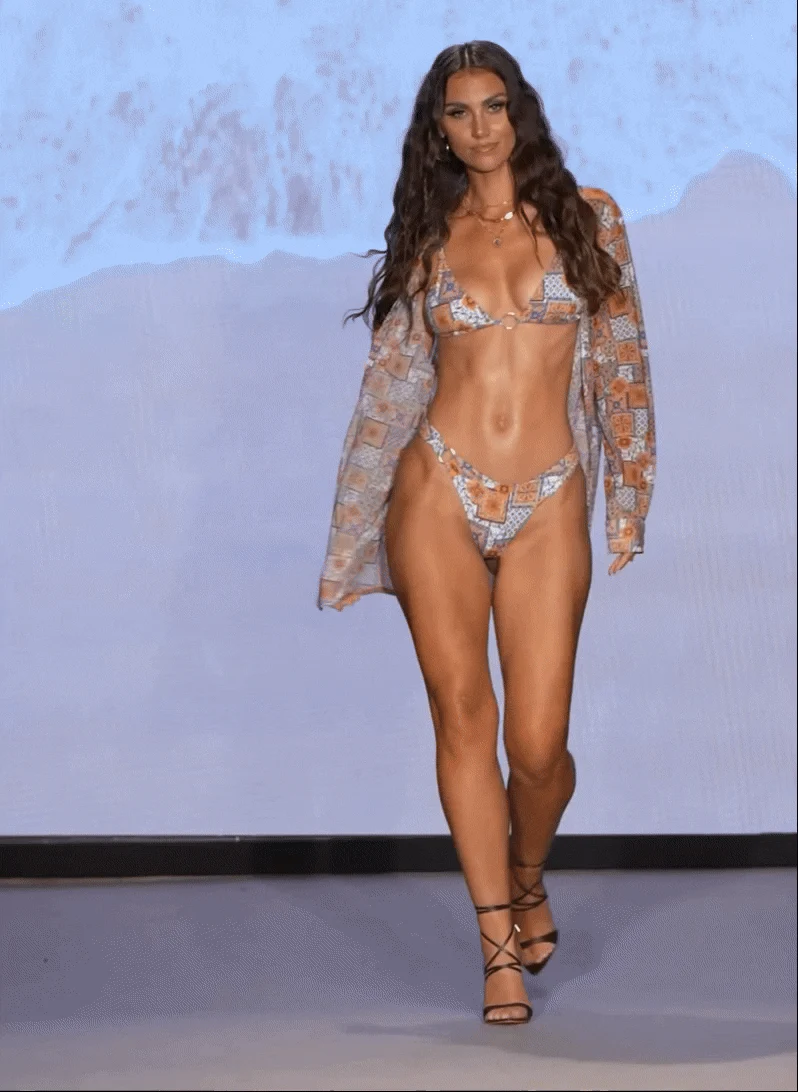 Discover more like SkinnyWithAbs: Stephanie Rayner and Related Content | Scrolller