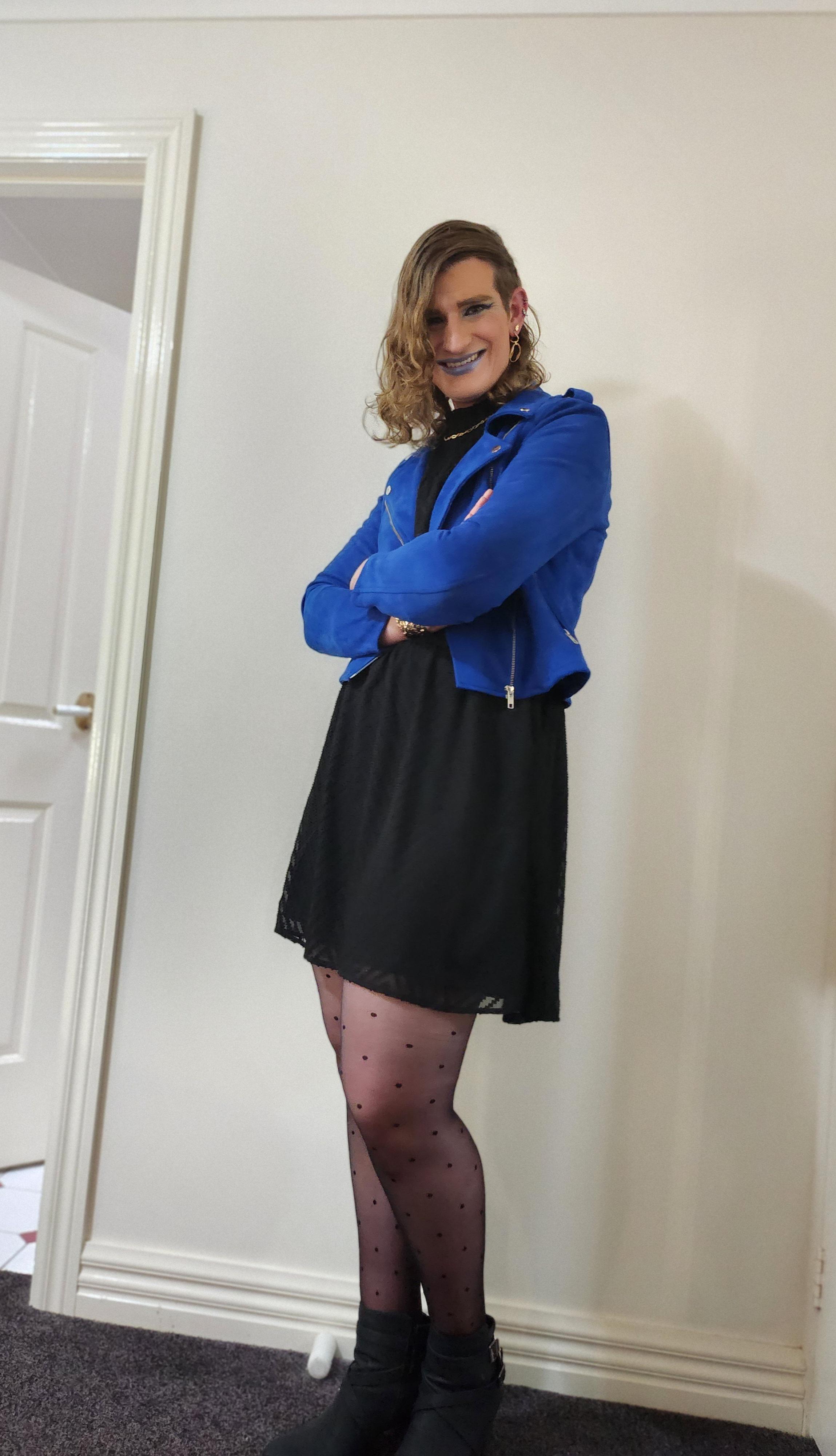 Blue bombshell? | Scrolller