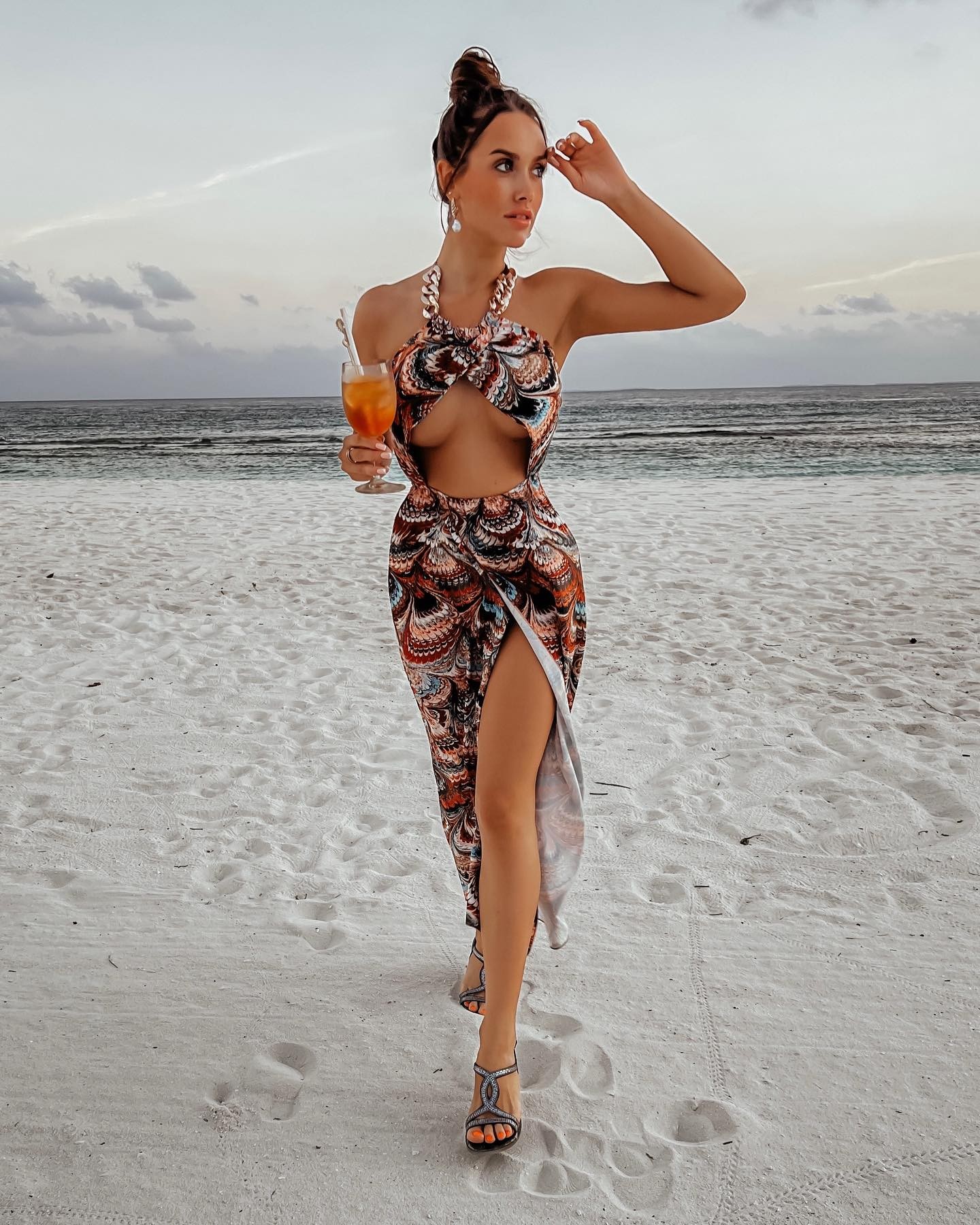 Luxury Girl | Scrolller