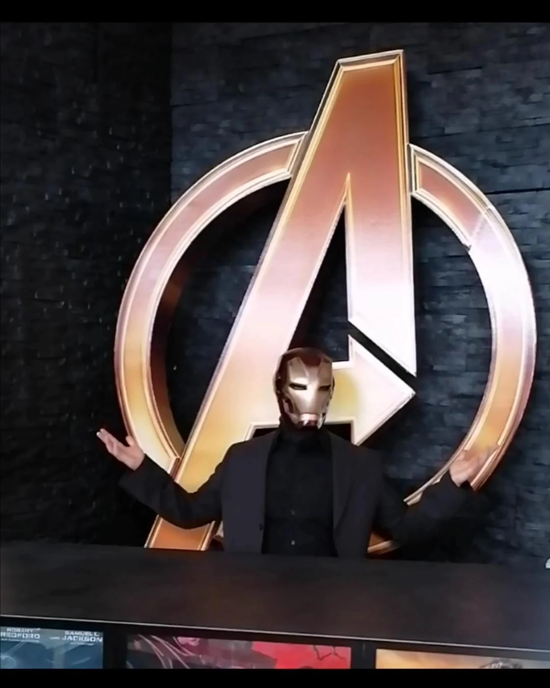 RDJ's "I have it" interview. Here's me in my office | Scrolller