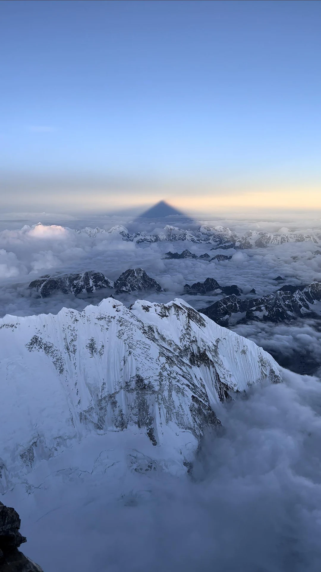 Shadow pyramid from summit of Mt. Everest 1284X2282 [OC] | Scrolller