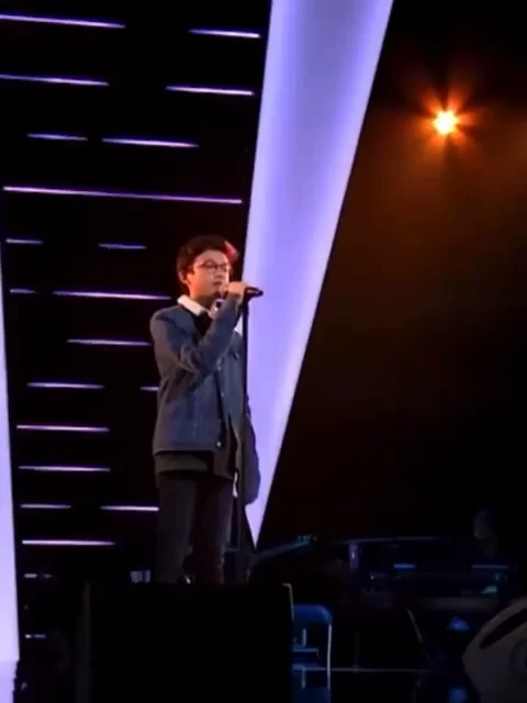 Kid with an amazing voice sings lovely by Billie ellish in American got talent show… | Scrolller