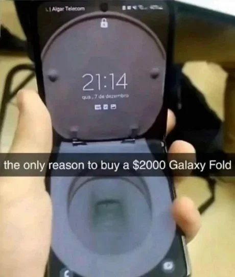 Samsung galaxy fold | Scrolller