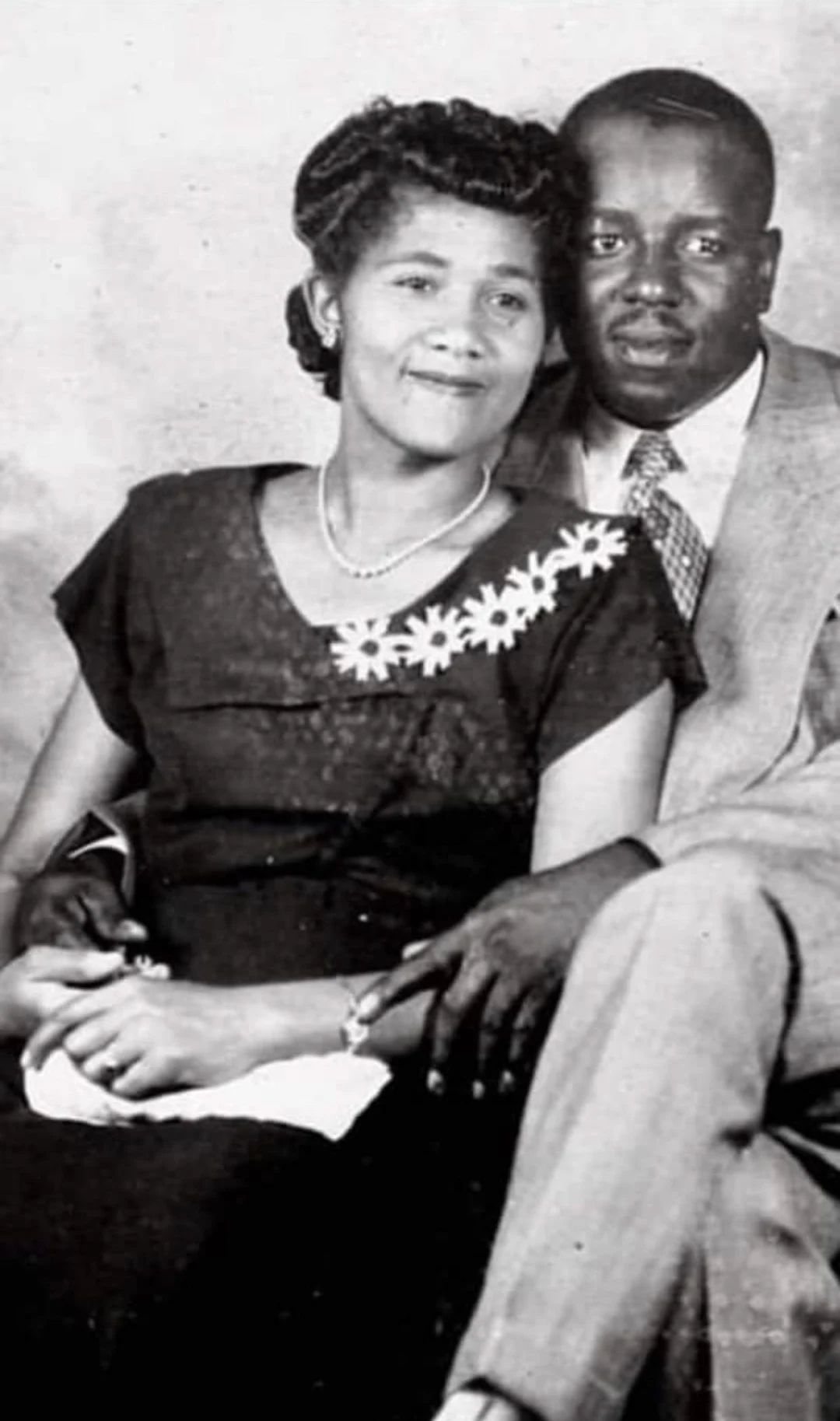 My great-grandma Lula and her husband Eugene, 1950-ish | Scrolller