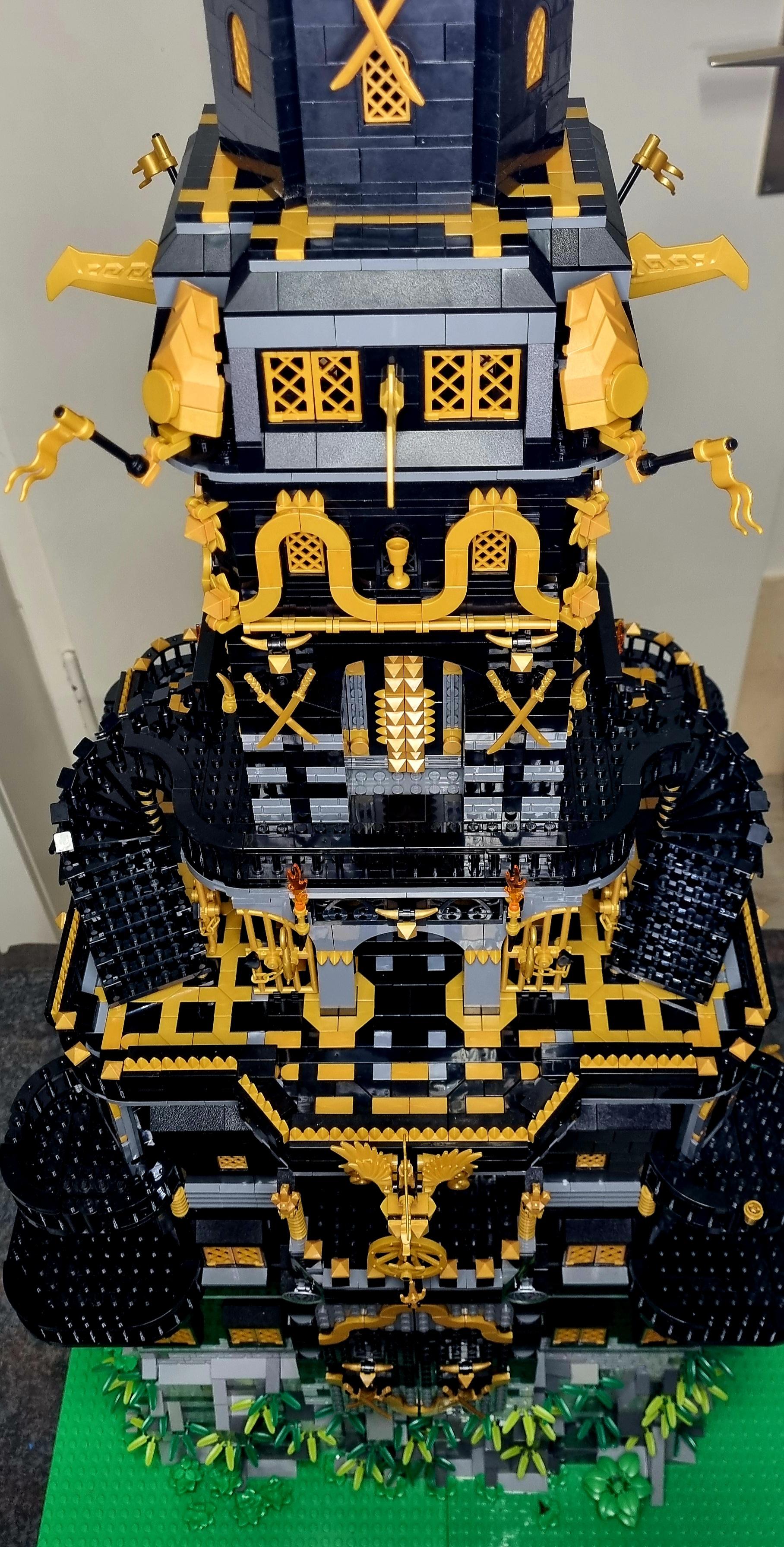 Finally finished! My black castle! 165 cm high, 12 floors, about 12,000 bricks MOC | Scrolller