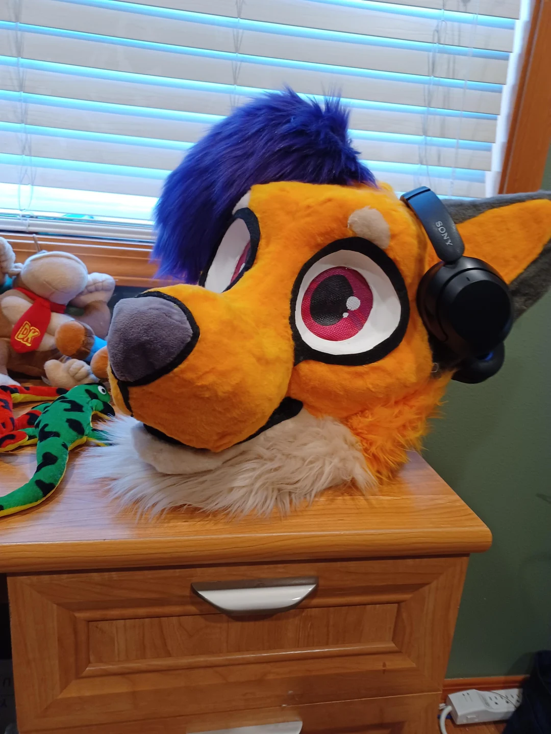 Daily fursuit posting | Scrolller