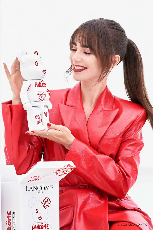 Cutie in red | Scrolller