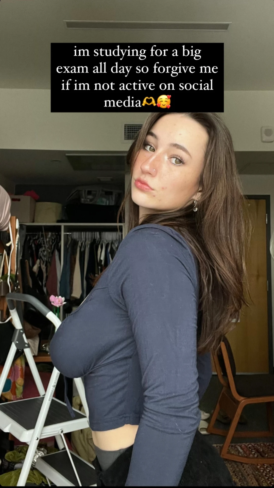 Side profile of engineering student | Scrolller