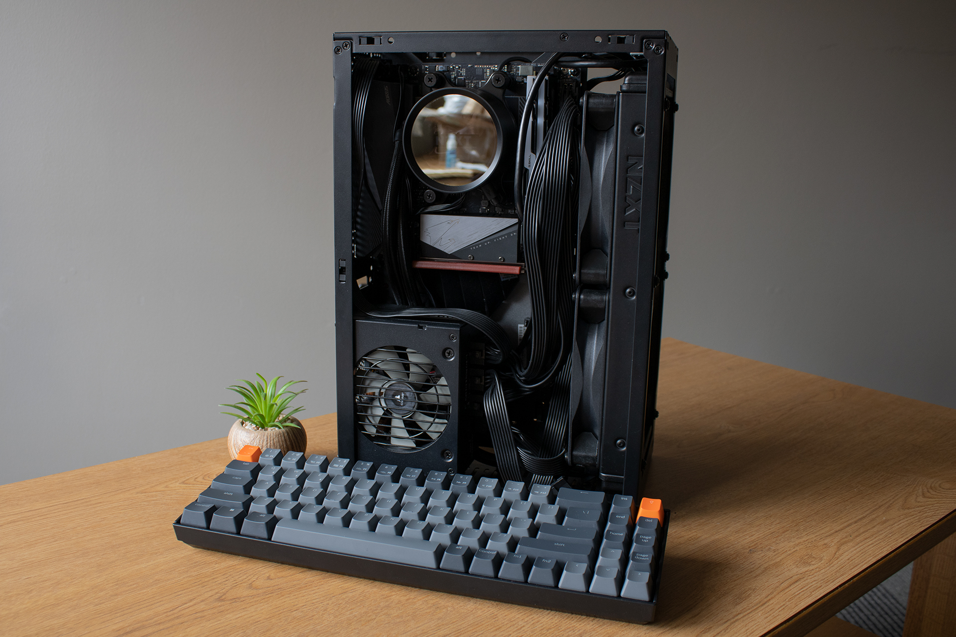 First PC Build-Meshlicious ITX Build | Scrolller