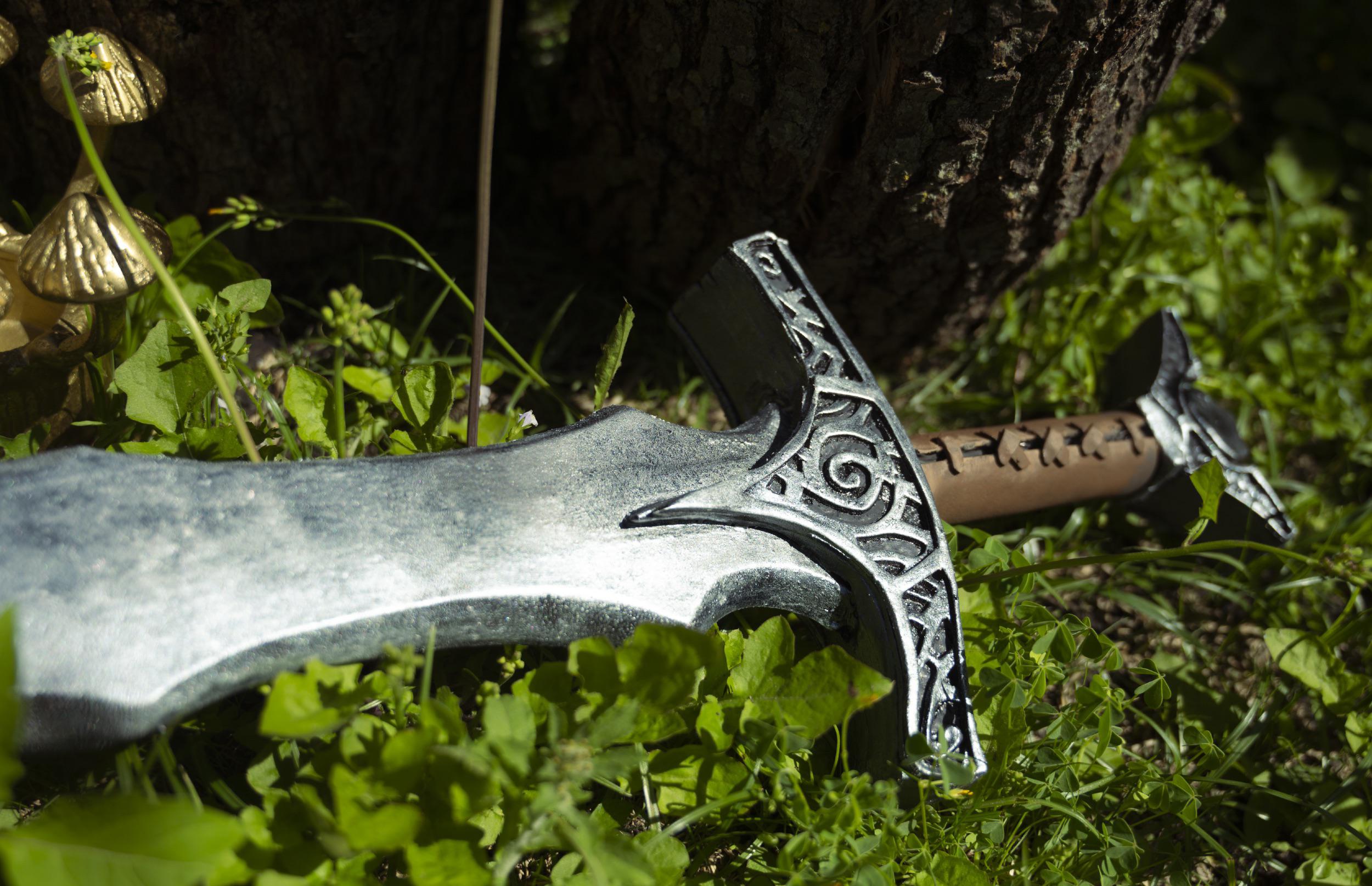 Skyrim Steel Sword made from EVA Foam! | Scrolller