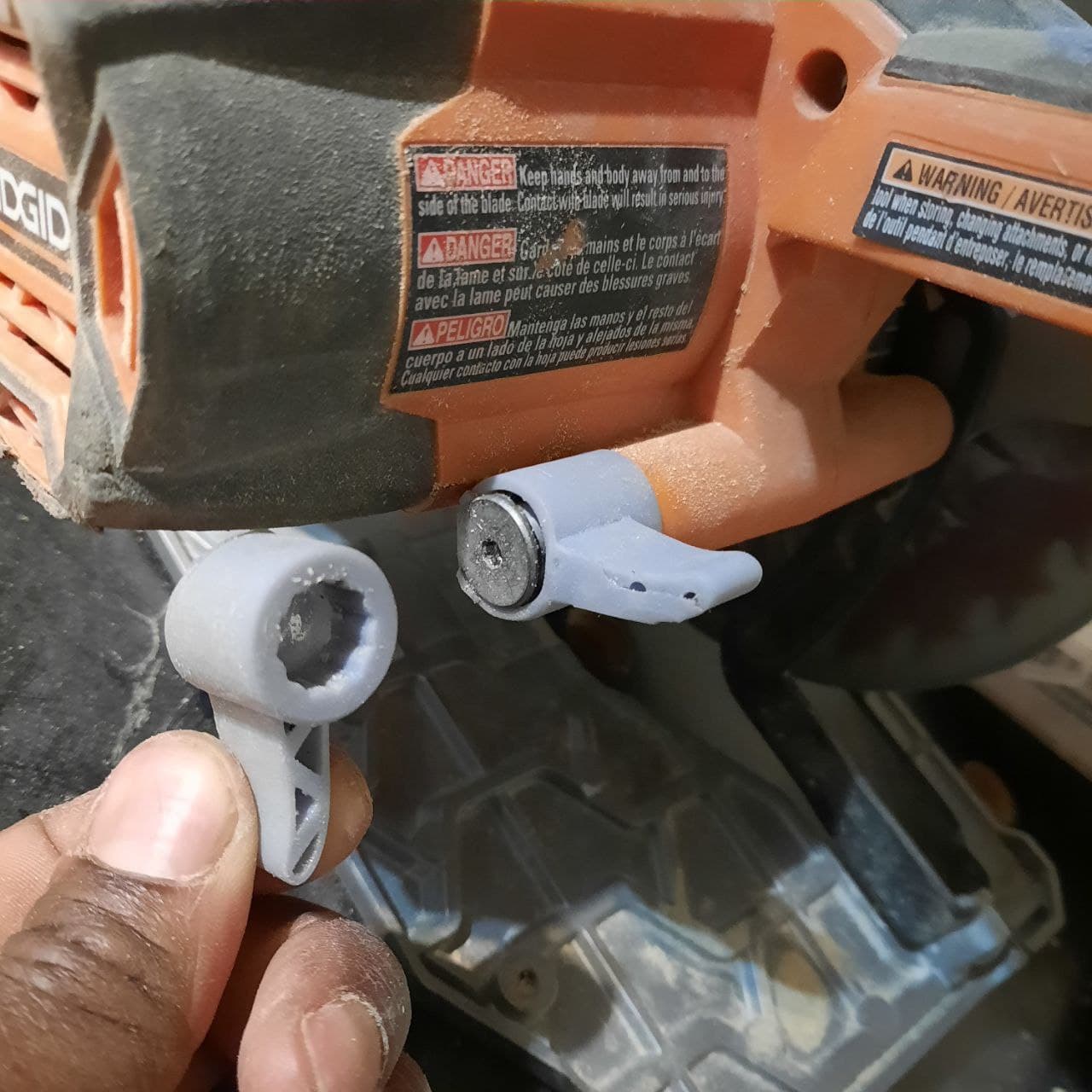 I made spring levers to replace the worn out ones for my circular saw | Scrolller